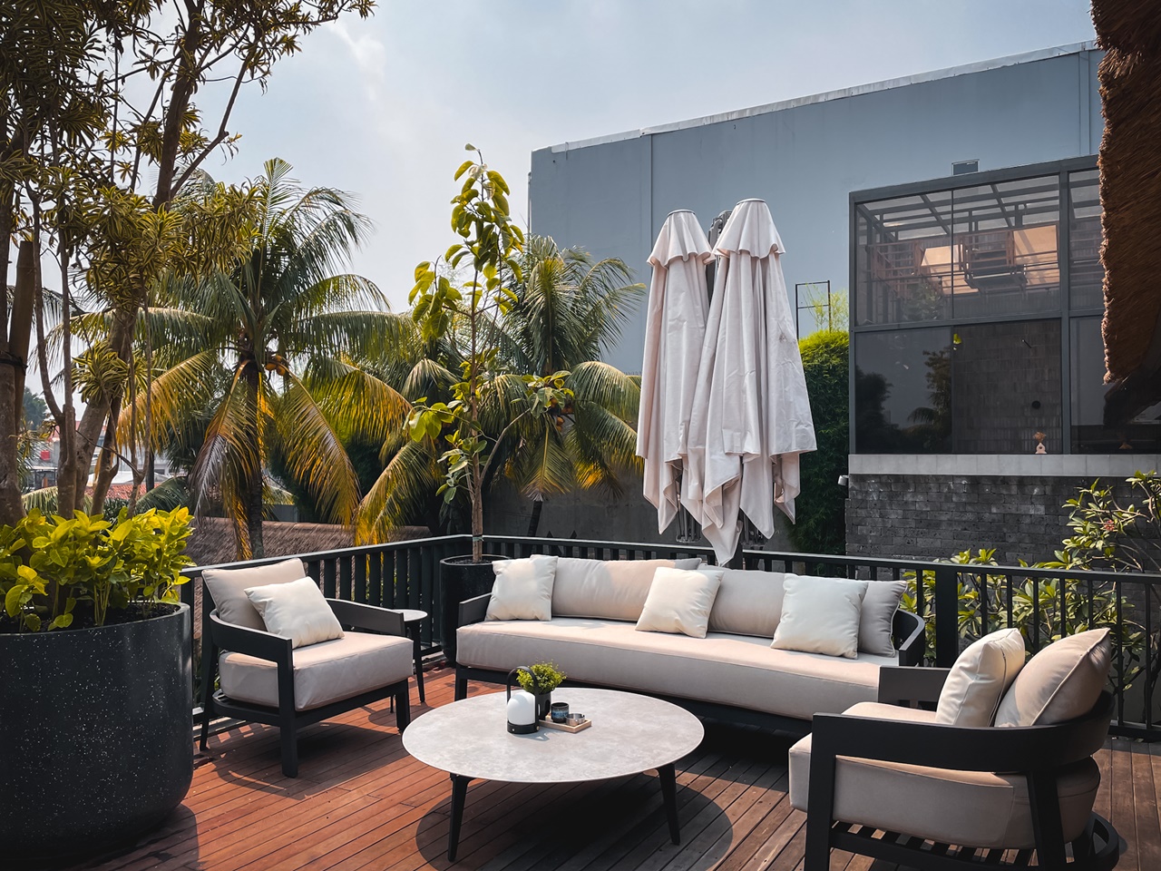 Atmospheric Delights at 2F Coffee Bandung | What's New Indonesia